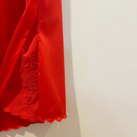 Vintage | Intimates & Sleepwear | Vintage 6s Red Scalloped Trimmed ...